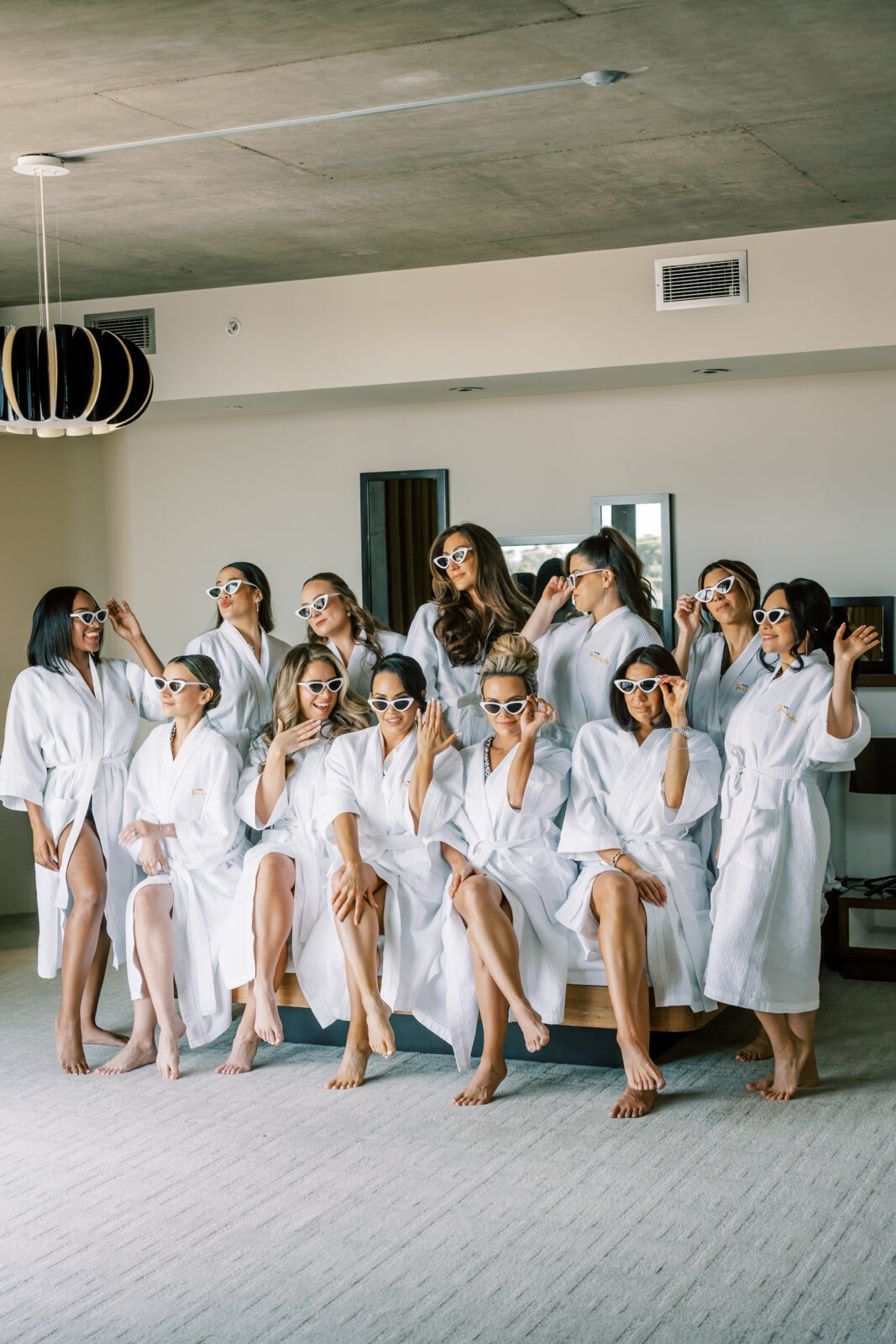 Timeless Elegance: A Classic Black and White Wedding | yj life